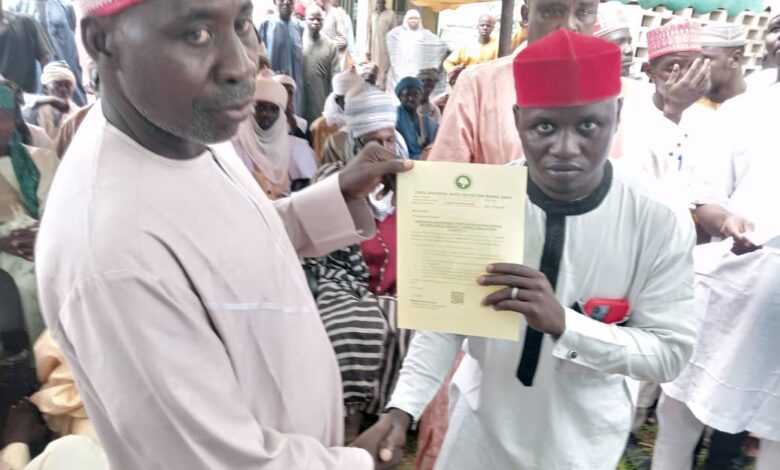 Sumaila LG Chairman, Presents Offers appointment to New BESDA Teachers ...